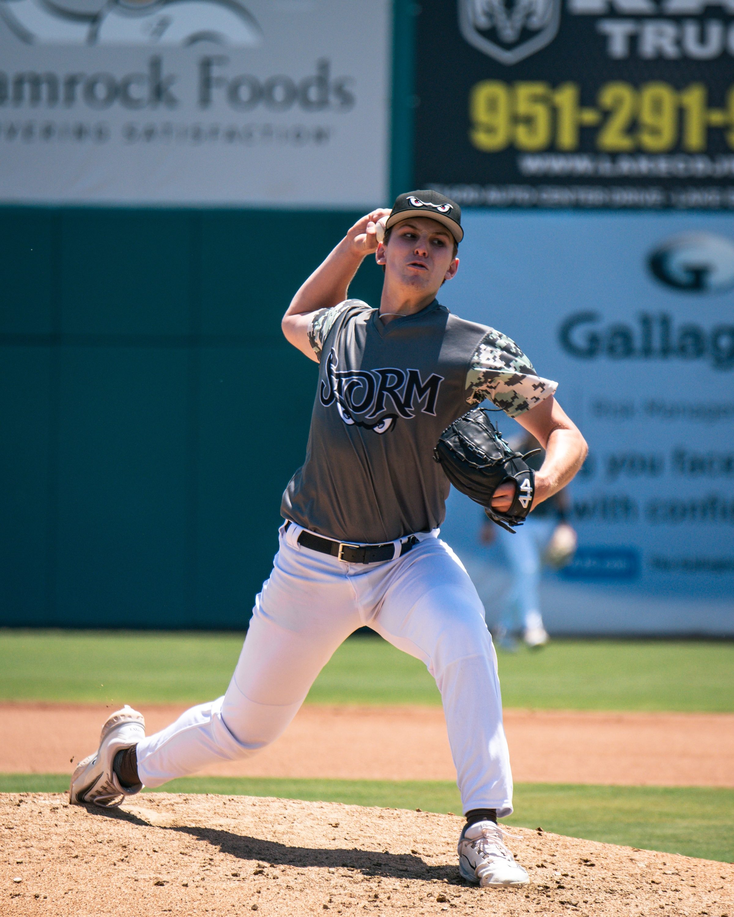 LE-Kannon Kemp-33 - MadFriars